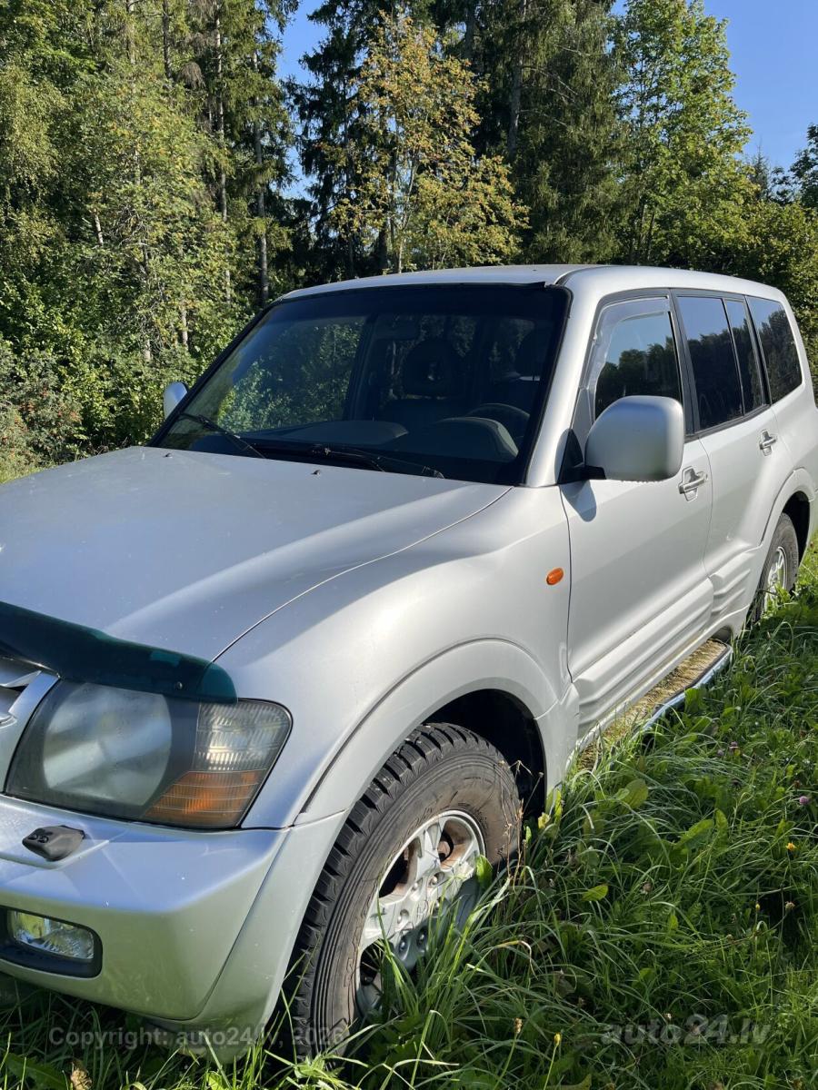 Mitsubishi Pajero 2002 in Polva, with an engine capacity of 3.20 L and mileage of 374 thousand km for 1700 €, photo 4 on AUTOMOTO.COM.LV