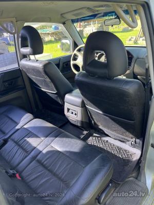 Mitsubishi Pajero 2002 in Polva, with an engine capacity of 3.20 L and mileage of 374 thousand km for 1700 €, photo 10 on AUTOMOTO.COM.LV