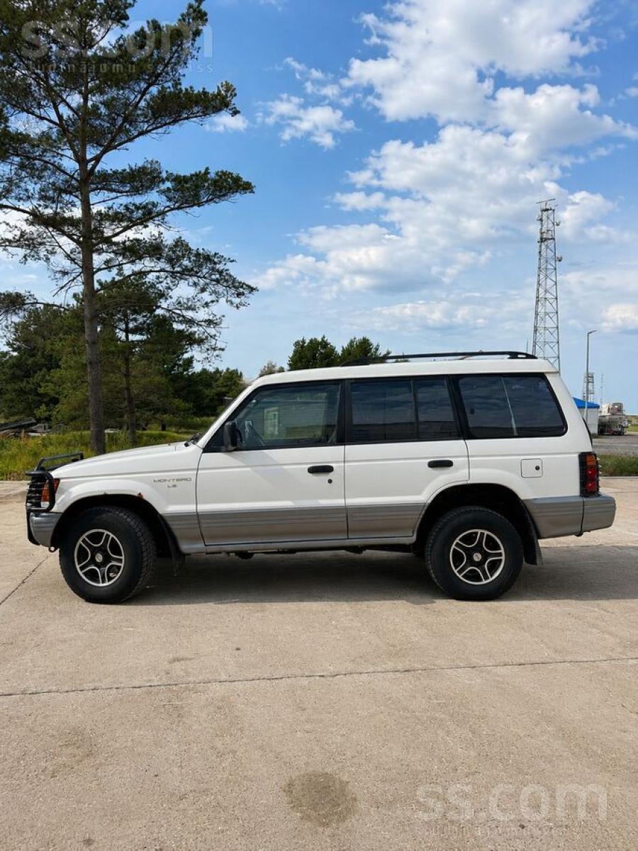 Balts Mitsubishi Pajero 1996 Liepāja, ar dzinēja tilpumu 3.00 L un nobraukumu 80 tūkst. km par 10700 €, foto 3 vietnē AUTOMOTO.COM.LV