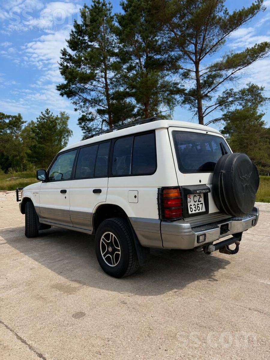Balts Mitsubishi Pajero 1996 Liepāja, ar dzinēja tilpumu 3.00 L un nobraukumu 80 tūkst. km par 10700 €, foto 4 vietnē AUTOMOTO.COM.LV