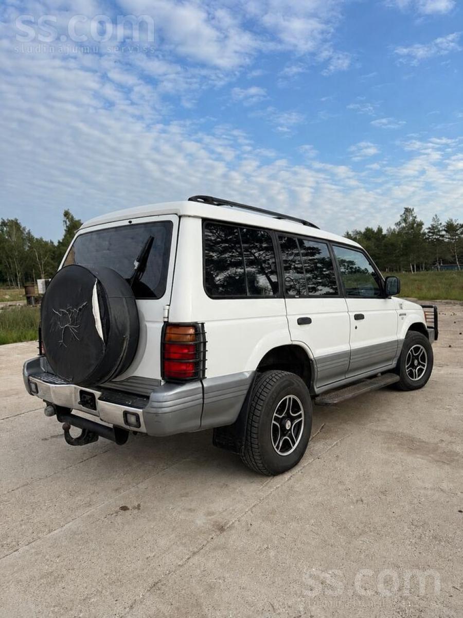 Balts Mitsubishi Pajero 1996 Liepāja, ar dzinēja tilpumu 3.00 L un nobraukumu 80 tūkst. km par 10700 €, foto 6 vietnē AUTOMOTO.COM.LV