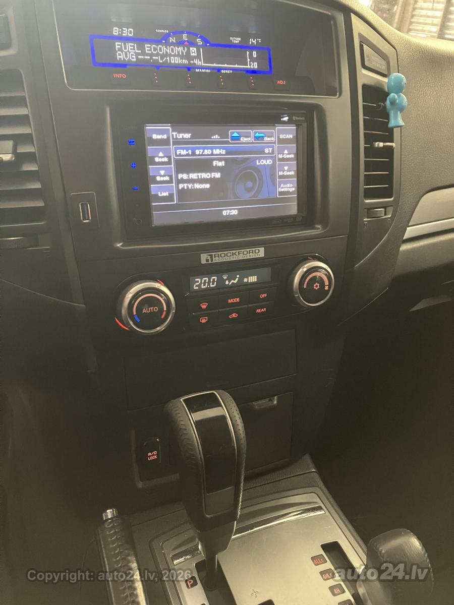 Balts Mitsubishi Pajero 2009 Tallina, ar dzinēja tilpumu 3.20 L un nobraukumu 355 tūkst. km par 9500 €, foto 10 vietnē AUTOMOTO.COM.LV