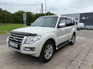 Balts Mitsubishi Pajero 2016 Jehvi, ar dzinēja tilpumu 3.20 L un nobraukumu 120 tūkst. km par 22999 €, foto 3 vietnē AUTOMOTO.COM.LV