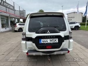 Balts Mitsubishi Pajero 2016 Jehvi, ar dzinēja tilpumu 3.20 L un nobraukumu 120 tūkst. km par 22999 €, foto 6 vietnē AUTOMOTO.COM.LV
