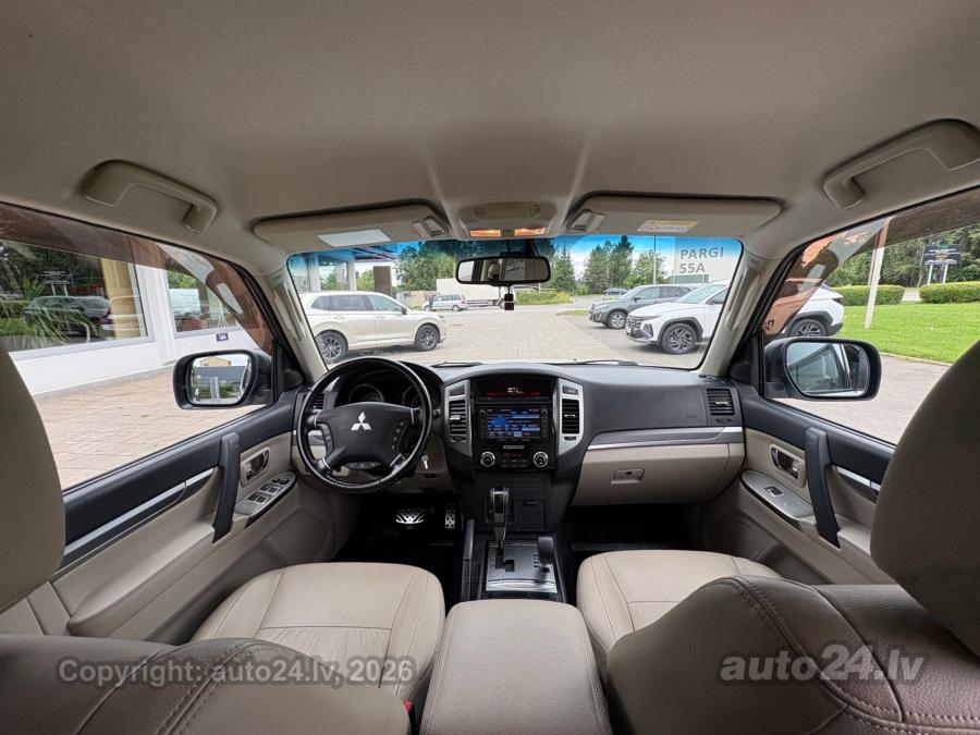 Balts Mitsubishi Pajero 2016 Jehvi, ar dzinēja tilpumu 3.20 L un nobraukumu 120 tūkst. km par 22999 €, foto 16 vietnē AUTOMOTO.COM.LV