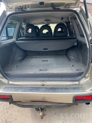 Dzeltens Mitsubishi Pajero 2005 Liepāja, ar dzinēja tilpumu 2.50 L un nobraukumu 202 tūkst. km par 5400 €, foto 5 vietnē AUTOMOTO.COM.LV