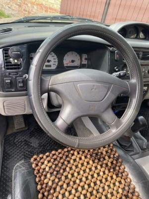 Dzeltens Mitsubishi Pajero 2005 Liepāja, ar dzinēja tilpumu 2.50 L un nobraukumu 202 tūkst. km par 5400 €, foto 6 vietnē AUTOMOTO.COM.LV