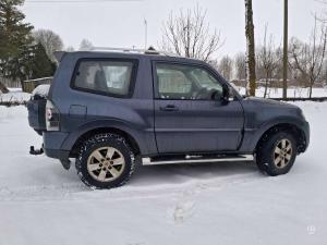 Zils Mitsubishi Shogun 2007 Šauļi, ar dzinēja tilpumu 3.20 L un nobraukumu 162 tūkst. km par 3500 €, foto 4 vietnē AUTOMOTO.COM.LV