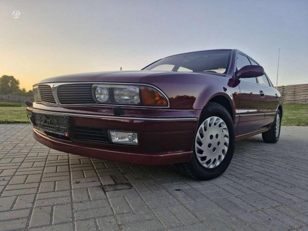 Red Mitsubishi Sigma 1992 in Vilnius, with an engine capacity of 2.97 L and mileage of 141 thousand km for 4900 €, photo 2 on AUTOMOTO.COM.LV