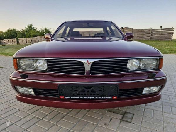 Red Mitsubishi Sigma 1992 in Vilnius, with an engine capacity of 2.97 L and mileage of 141 thousand km for 4900 €, photo 9 on AUTOMOTO.COM.LV