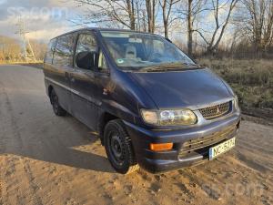 Zils Mitsubishi space-gear 2000 Rīga, ar dzinēja tilpumu 2.00 L un nobraukumu 189 tūkst. km par 2900 €, foto  vietnē AUTOMOTO.COM.LV
