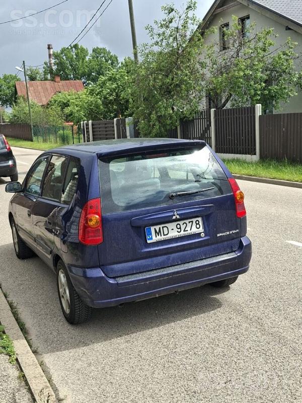 Zils Mitsubishi Space Star 2004 Daugavpils, ar dzinēja tilpumu 1.30 L un nobraukumu 247 tūkst. km par 1300 €, foto 4 vietnē AUTOMOTO.COM.LV