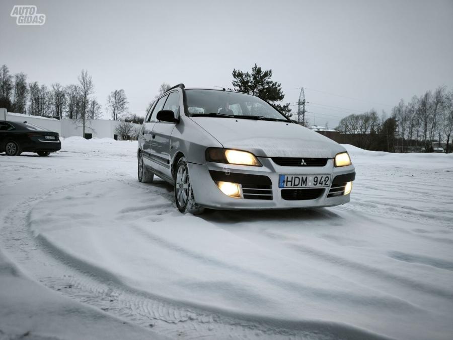 Pelēks Mitsubishi Space Star 2004 Kauņa, ar dzinēja tilpumu 1.90 L un nobraukumu 300 tūkst. km par 550 €, foto 1 vietnē AUTOMOTO.COM.LV