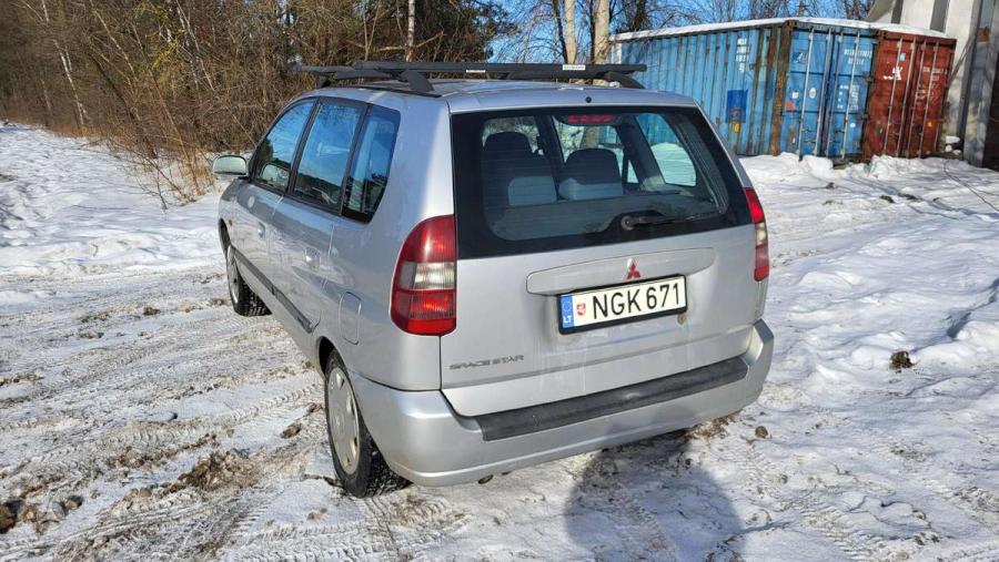 Pelēks Mitsubishi Space Star 1999 Viļņa, ar dzinēja tilpumu 1.30 L un nobraukumu 140 tūkst. km par 550 €, foto 1 vietnē AUTOMOTO.COM.LV