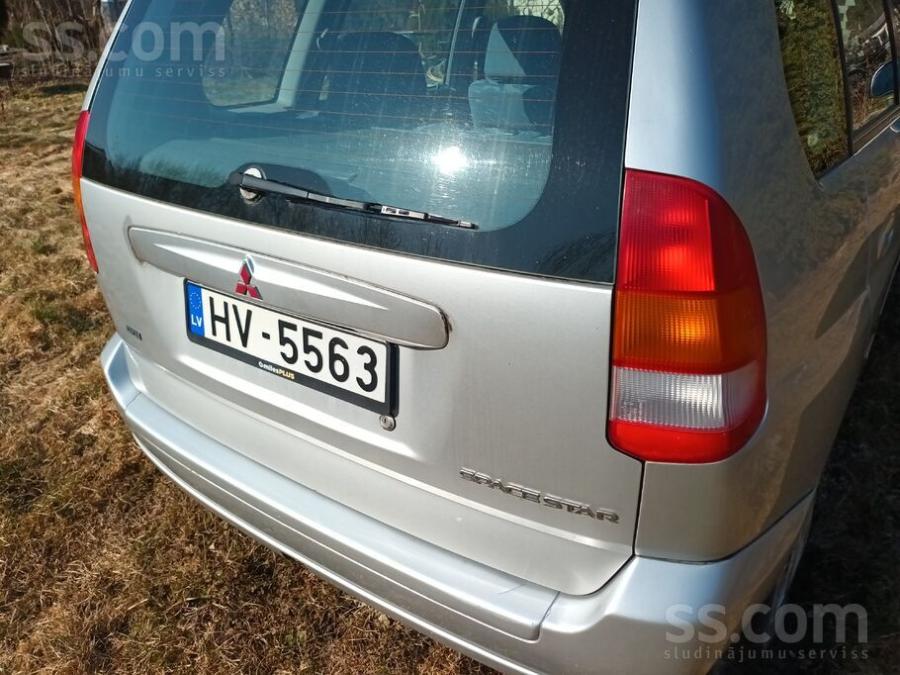 Grey Mitsubishi Space Star 1999 in Riga, with an engine capacity of 1.80 L and mileage of 147 thousand km for 300 €, photo 6 on AUTOMOTO.COM.LV
