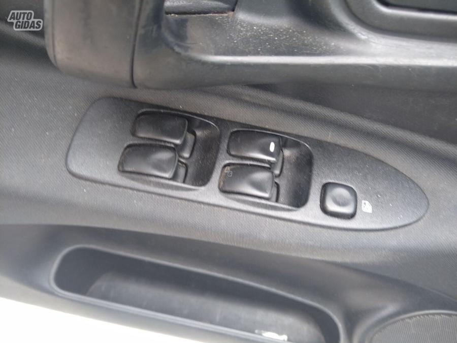 Mitsubishi Space Star 2003 in Trakai, with an engine capacity of 1.60 L and mileage of 271 thousand km for 850 €, photo 16 on AUTOMOTO.COM.LV
