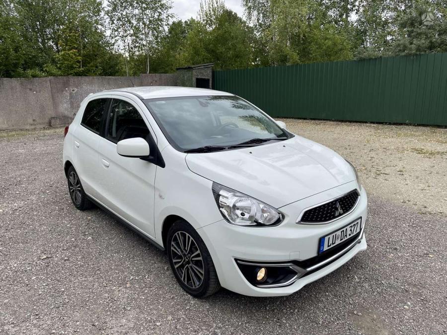White Mitsubishi Space Star 2018 in Telschi, with an engine capacity of 1.19 L and mileage of 154 thousand km for 6300 €, photo 8 on AUTOMOTO.COM.LV