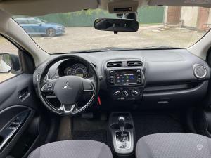 White Mitsubishi Space Star 2018 in Telschi, with an engine capacity of 1.19 L and mileage of 154 thousand km for 6300 €, photo 19 on AUTOMOTO.COM.LV