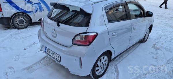 Balts Mitsubishi Space Star 2020 Rīga, ar dzinēja tilpumu 1.00 L un nobraukumu 13 tūkst. km par 6750 €, foto 3 vietnē AUTOMOTO.COM.LV