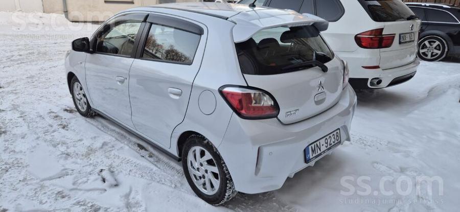 White Mitsubishi Space Star 2020 in Riga, with an engine capacity of 1.00 L and mileage of 13 thousand km for 6750 €, photo 4 on AUTOMOTO.COM.LV
