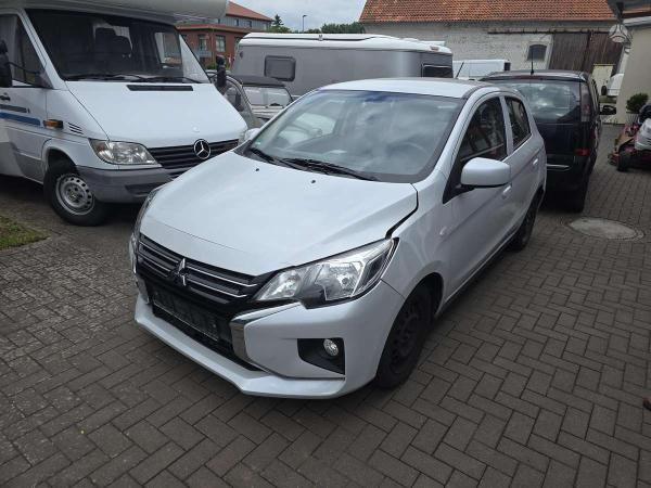 White Mitsubishi Space Star 2021 in Marijampole, with an engine capacity of 1.19 L and mileage of 90 thousand km for 3200 €, photo 7 on AUTOMOTO.COM.LV