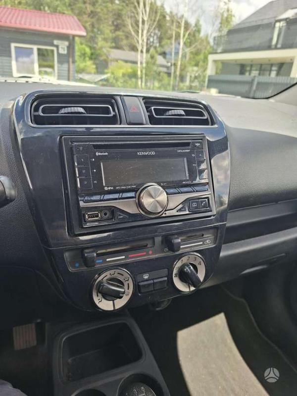 Balts Mitsubishi Space Star 2014 Viļņa, ar dzinēja tilpumu 1.00 L un nobraukumu 140 tūkst. km par 1750 €, foto 6 vietnē AUTOMOTO.COM.LV