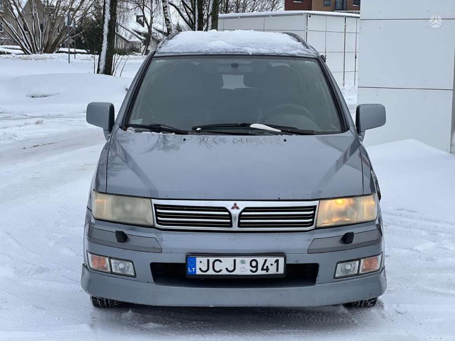 Zils Mitsubishi Space Wagon 2004 Klaipėda, ar dzinēja tilpumu 2.35 L un nobraukumu 324 tūkst. km par 900 €, foto 2 vietnē AUTOMOTO.COM.LV