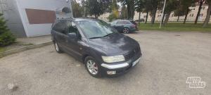 Pelēks Mitsubishi Space Wagon 2001 Utena, ar dzinēja tilpumu 2.00 L un nobraukumu 291 tūkst. km par 800 €, foto 3 vietnē AUTOMOTO.COM.LV