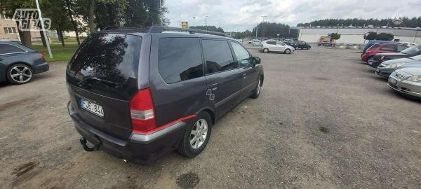Grey Mitsubishi Space Wagon 2001 in Utena, with an engine capacity of 2.00 L and mileage of 291 thousand km for 800 €, photo 4 on AUTOMOTO.COM.LV