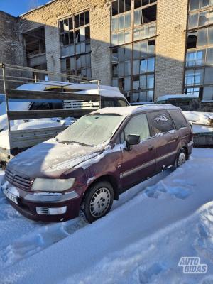 Mitsubishi Space Wagon 1999 in Naujoji Akmene, with an engine capacity of 2.40 L and mileage of 285 thousand km for 950 €, photo  on AUTOMOTO.COM.LV