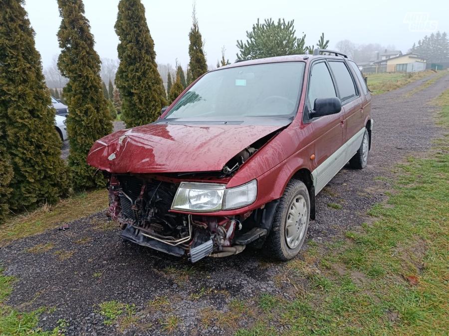 Sarkans Mitsubishi Space Wagon 1998 Šauļi, ar dzinēja tilpumu 2.00 L un nobraukumu 178 tūkst. km par 570 €, foto 1 vietnē AUTOMOTO.COM.LV