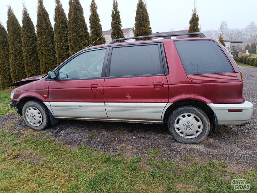 Sarkans Mitsubishi Space Wagon 1998 Šauļi, ar dzinēja tilpumu 2.00 L un nobraukumu 178 tūkst. km par 570 €, foto 4 vietnē AUTOMOTO.COM.LV