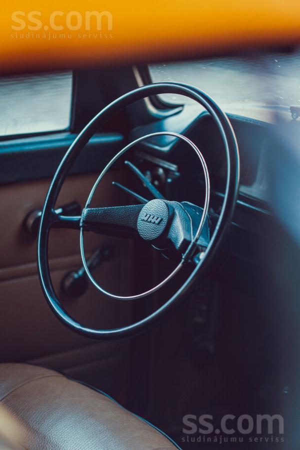 Oranžs Moskvych / AZLK 2125 1989 Rīga, ar dzinēja tilpumu 1.50 L un nobraukumu 50 tūkst. km par 3100 €, foto 3 vietnē AUTOMOTO.COM.LV