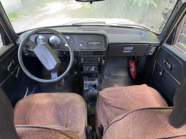 Smilšu krāsa Moskvych / AZLK 2140 1983 Kivieli, ar dzinēja tilpumu 55.00 L un nobraukumu 83 tūkst. km par 1500 €, foto 3 vietnē AUTOMOTO.COM.LV
