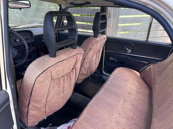 Smilšu krāsa Moskvych / AZLK 2140 1983 Kivieli, ar dzinēja tilpumu 55.00 L un nobraukumu 83 tūkst. km par 1500 €, foto 4 vietnē AUTOMOTO.COM.LV