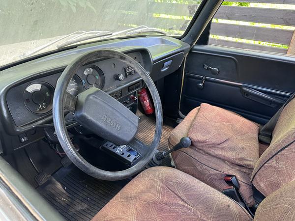 Smilšu krāsa Moskvych / AZLK 2140 1983 Kivieli, ar dzinēja tilpumu 55.00 L un nobraukumu 83 tūkst. km par 1500 €, foto 5 vietnē AUTOMOTO.COM.LV
