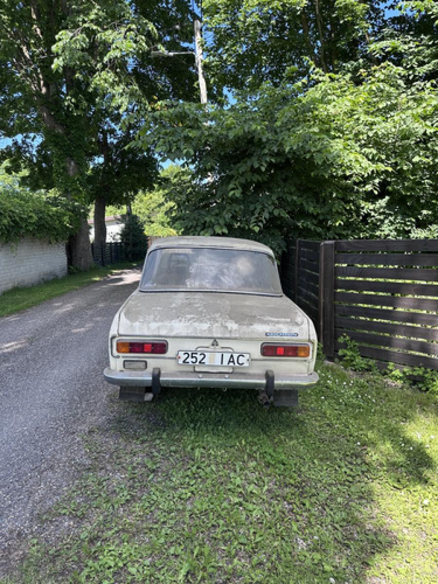Smilšu krāsa Moskvych / AZLK 2140 1983 Kivieli, ar dzinēja tilpumu 55.00 L un nobraukumu 83 tūkst. km par 1500 €, foto 7 vietnē AUTOMOTO.COM.LV