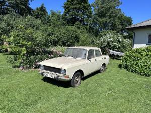 Smilšu krāsa Moskvych / AZLK 2140 1983 Kivieli, ar dzinēja tilpumu 55.00 L un nobraukumu 83 tūkst. km par 1500 €, foto 10 vietnē AUTOMOTO.COM.LV