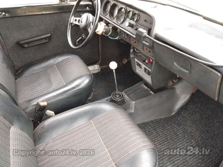 Melns Moskvych / AZLK 2140 1977 Hāpsalu, ar dzinēja tilpumu 1.50 L un nobraukumu 25 tūkst. km par 990 €, foto 7 vietnē AUTOMOTO.COM.LV