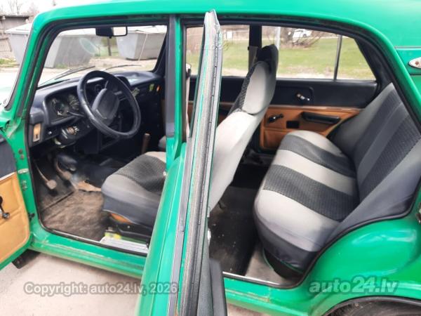 Zaļš Moskvych / AZLK 2140 1982 Rapla, ar dzinēja tilpumu 1.50 L un nobraukumu 0 tūkst. km par 2450 €, foto 4 vietnē AUTOMOTO.COM.LV