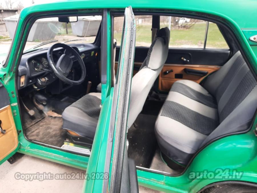 Zaļš Moskvych / AZLK 2140 1982 Rapla, ar dzinēja tilpumu 1.50 L un nobraukumu 0 tūkst. km par 2450 €, foto 4 vietnē AUTOMOTO.COM.LV