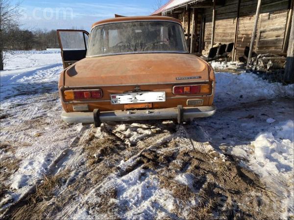 Oranžs Moskvych / AZLK 2140 1977 Rīga, ar dzinēja tilpumu 1.50 L un nobraukumu 98 tūkst. km par 5 €, foto 3 vietnē AUTOMOTO.COM.LV