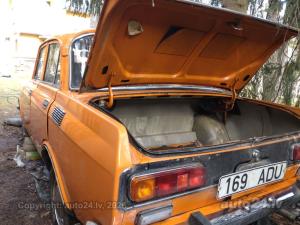 Oranžs Moskvych / AZLK 2140 1979 Tallina, ar dzinēja tilpumu 1.50 L un nobraukumu 120 tūkst. km par 2200 €, foto 10 vietnē AUTOMOTO.COM.LV