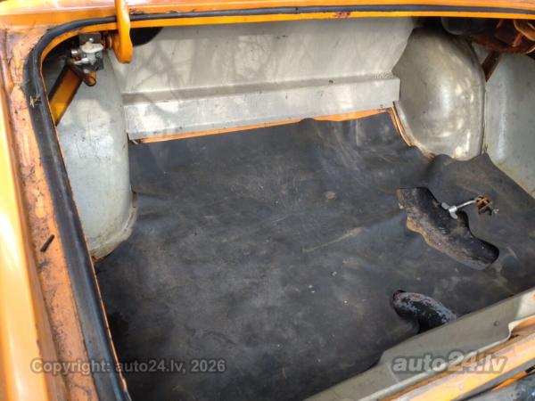 Oranžs Moskvych / AZLK 2140 1979 Tallina, ar dzinēja tilpumu 1.50 L un nobraukumu 120 tūkst. km par 2200 €, foto 11 vietnē AUTOMOTO.COM.LV