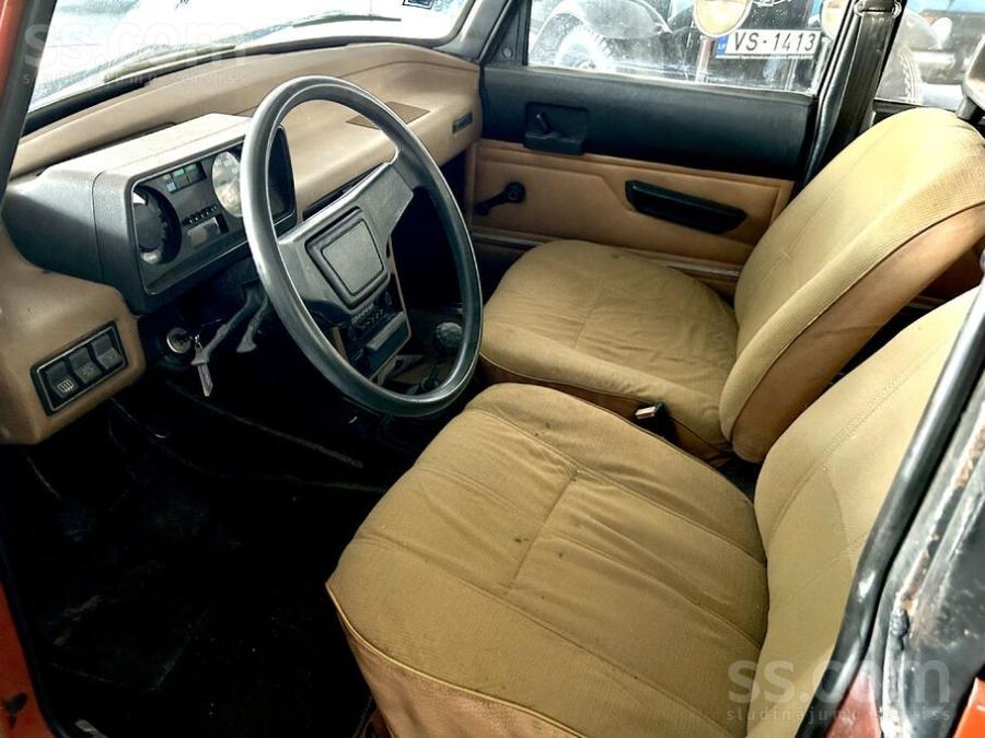 Oranžs Moskvych / AZLK 2140 1985 Talsi, ar dzinēja tilpumu 1.50 L un nobraukumu 63 tūkst. km par 3950 €, foto 5 vietnē AUTOMOTO.COM.LV