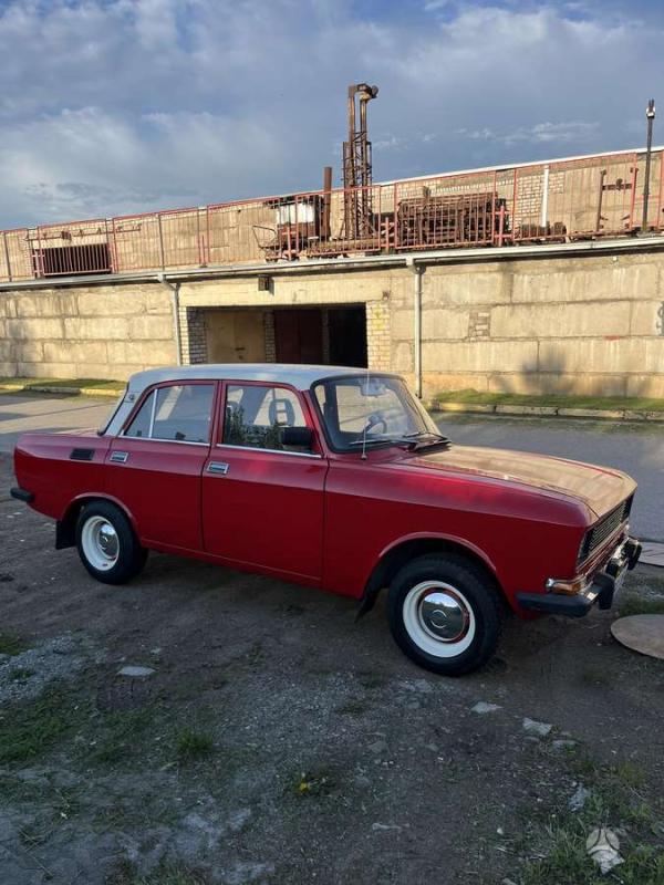 Sarkans Moskvych / AZLK 2140 1985 Kauņa, ar dzinēja tilpumu 1.50 L un nobraukumu 43 tūkst. km par 2100 €, foto 6 vietnē AUTOMOTO.COM.LV