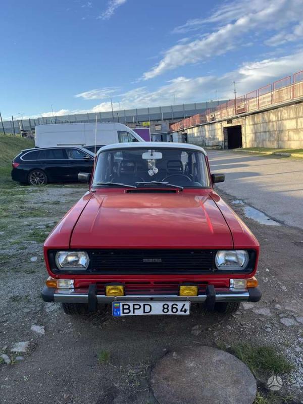 Sarkans Moskvych / AZLK 2140 1985 Kauņa, ar dzinēja tilpumu 1.50 L un nobraukumu 43 tūkst. km par 2100 €, foto 7 vietnē AUTOMOTO.COM.LV
