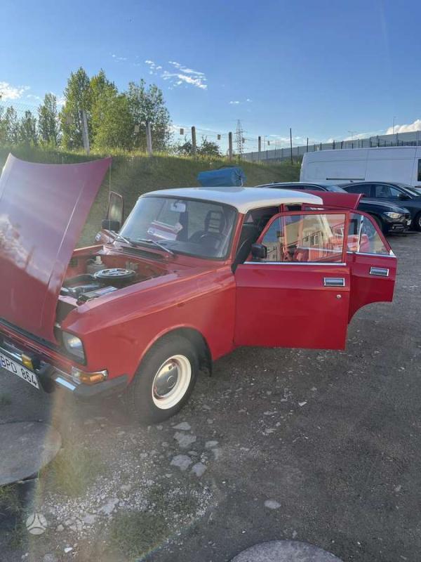 Sarkans Moskvych / AZLK 2140 1985 Kauņa, ar dzinēja tilpumu 1.50 L un nobraukumu 43 tūkst. km par 2100 €, foto 10 vietnē AUTOMOTO.COM.LV