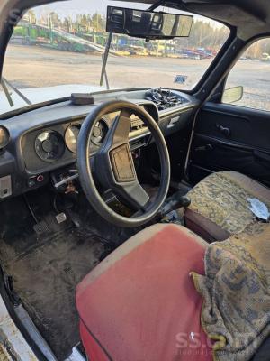 White Moskvich / AZLK 2140 1987 in Riga, with an engine capacity of 1.50 L and mileage of 100 thousand km for 550 €, photo 7 on AUTOMOTO.COM.LV
