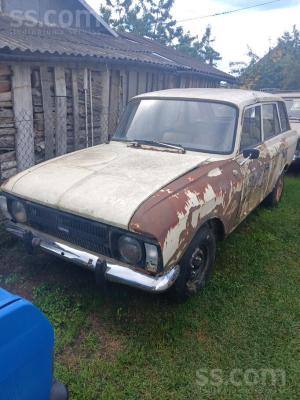 Balts Moskvych / AZLK 2140 1990 Krāslava, ar dzinēja tilpumu 1.50 L un nobraukumu 800 tūkst. km par 300 €, foto  vietnē AUTOMOTO.COM.LV